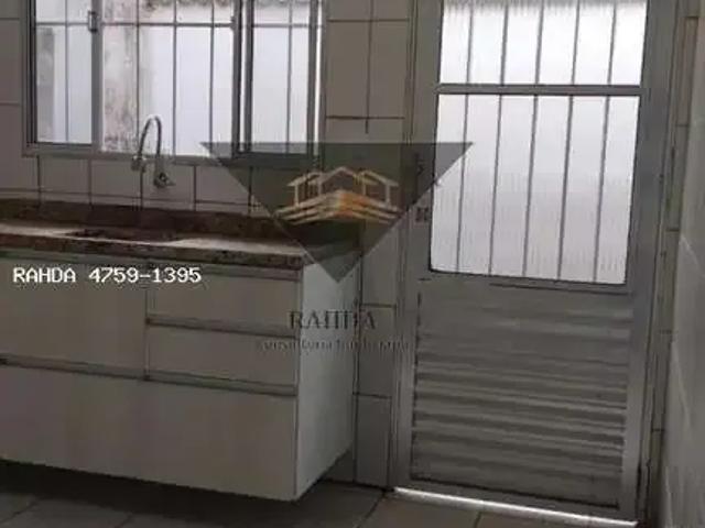 Casa / Sobrado para Locação em Suzano/SP Jardim Márcia 2 Quartos