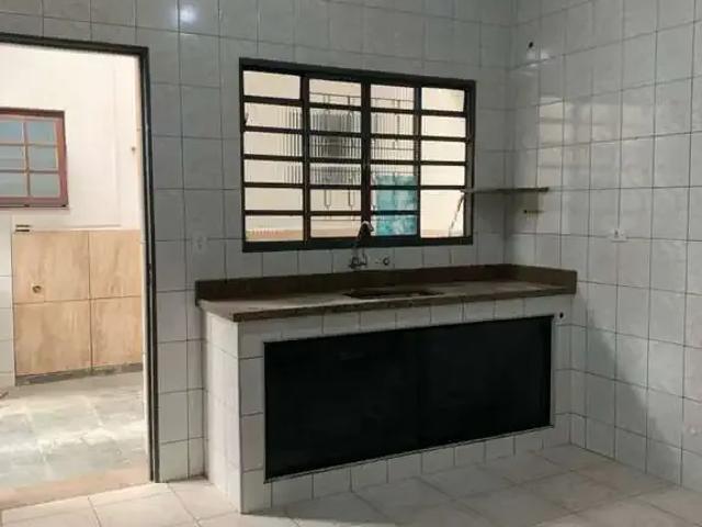 Casa / Sobrado para Locação em Suzano/SP Jardim Imperador 2 Quartos