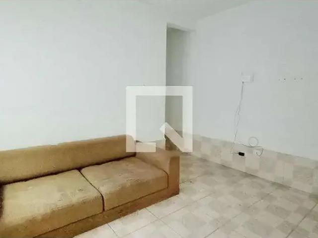 Casa / Sobrado para Locação em Suzano/SP Vila Maluf 2 Quartos