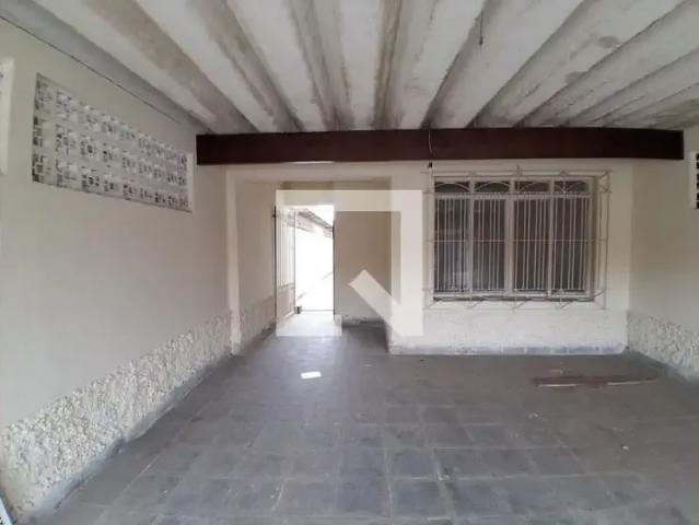 Casa / Sobrado para Locação em Suzano/SP Vila Mazza 2 Quartos