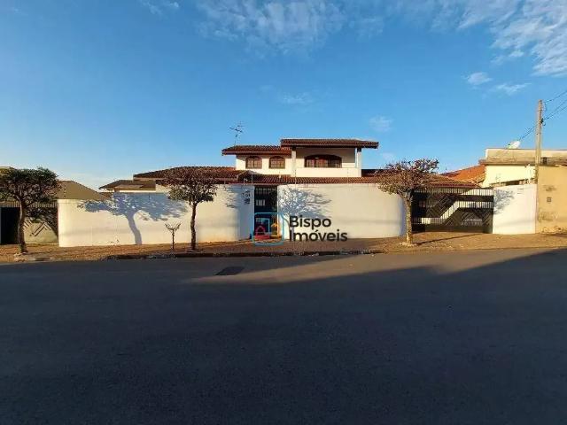 Casa / Sobrado para Locação em Sumaré/SP Parque Residencial Versailles 4 Quartos