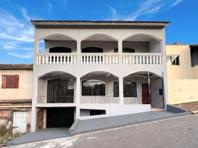 Casa / Sobrado para Locação em Pouso Alegre/MG Bela Vista 4 Quartos