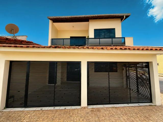 Casa / Sobrado para Locação em Pouso Alegre/MG Foch I 4 Quartos