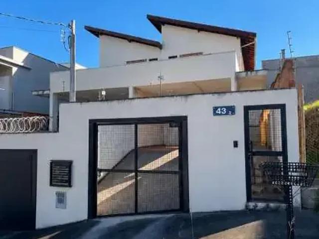 Casa / Sobrado para Locação em Poços de Caldas/MG Jardim dos Manacás 3 Quartos