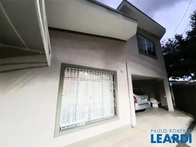 Casa / Sobrado para Locação em Poços de Caldas/MG Jardim São Paulo 3 Quartos