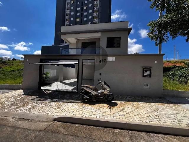 Casa / Sobrado para Locação em Poços de Caldas/MG Jardins de Florença 4 Quartos