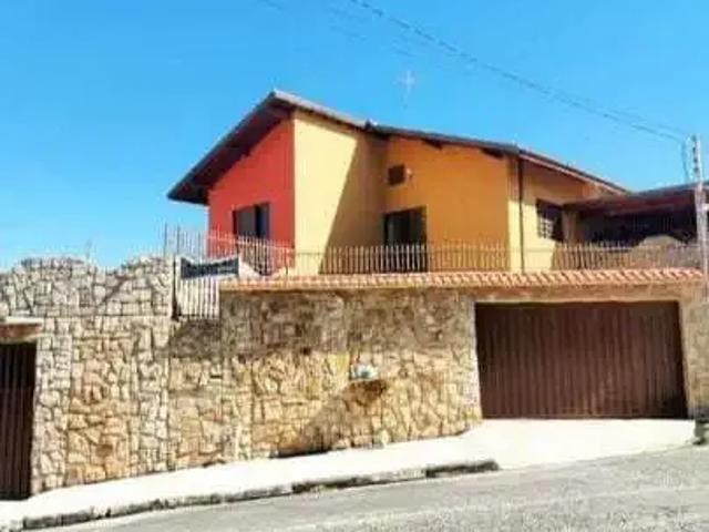 Casa / Sobrado para Locação em Poços de Caldas/MG Parque Primavera 3 Quartos