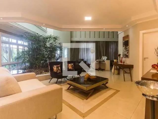 Casa / Sobrado para Locação em Poá/SP Centro 5 Quartos