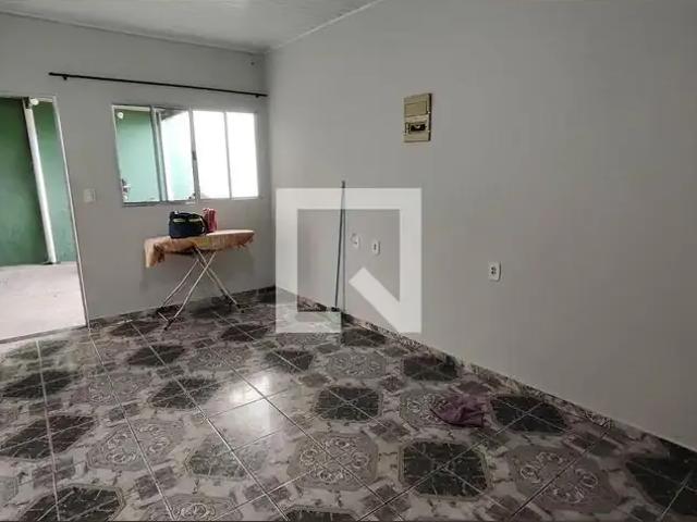 Casa / Sobrado para Locação em Poá/SP Cidade Kemel 2 Quartos
