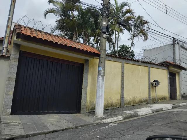 Casa / Sobrado para Locação em Poá/SP Jardim Estela 6 Quartos