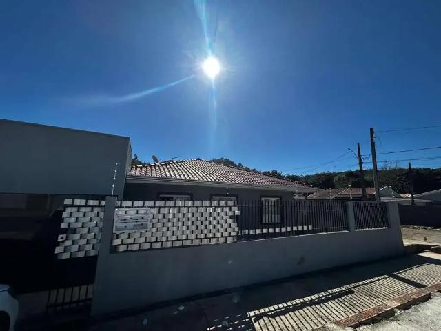 Casa / Sobrado para Locação em Ponta Grossa/PR Contorno 3 Quartos