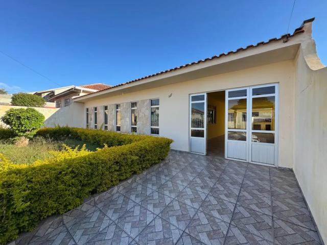 Casa / Sobrado para Locação em Ponta Grossa/PR Contorno 3 Quartos