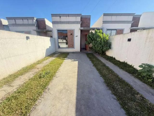 Casa / Sobrado para Locação em Ponta Grossa/PR Cará cará 2 Quartos