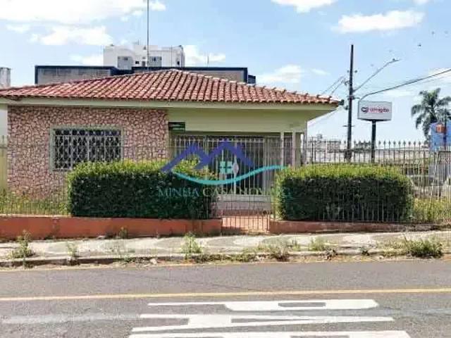 Casa / Sobrado para Locação em Ponta Grossa/PR Centro 3 Quartos