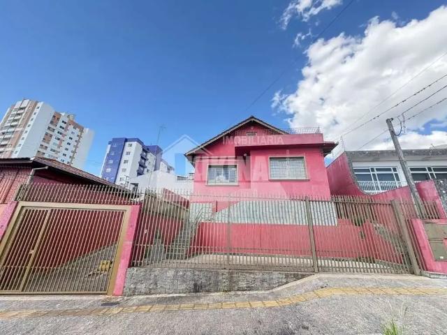 Casa / Sobrado para Locação em Ponta Grossa/PR Centro 4 Quartos
