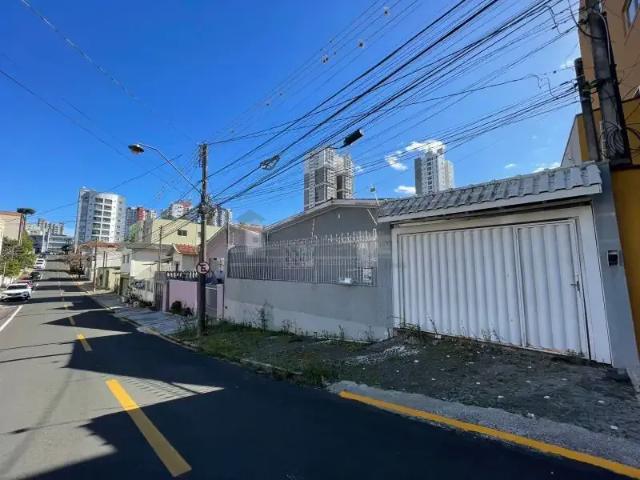Casa / Sobrado para Locação em Ponta Grossa/PR Centro 4 Quartos