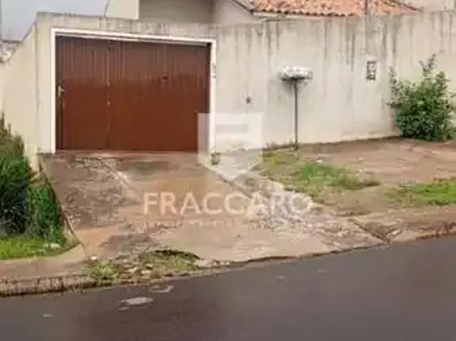 Casa / Sobrado para Locação em Ponta Grossa/PR Boa Vista 2 Quartos