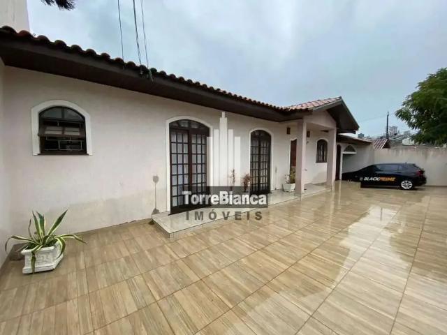 Casa / Sobrado para Locação em Ponta Grossa/PR Estrela 4 Quartos