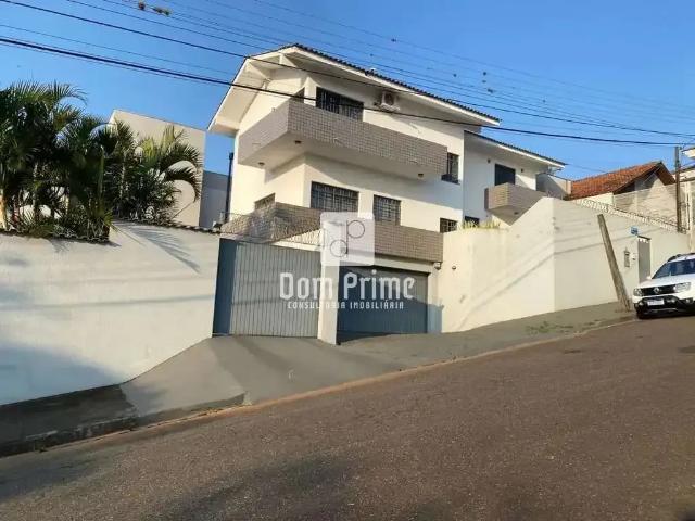 Casa / Sobrado para Locação em Ponta Grossa/PR Estrela 4 Quartos