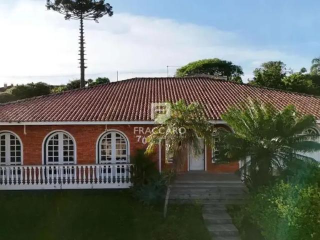 Casa / Sobrado para Locação em Ponta Grossa/PR Estrela 4 Quartos