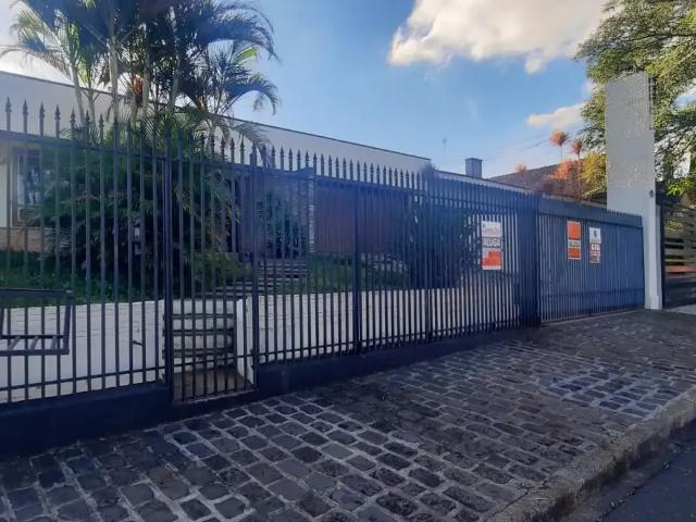 Casa / Sobrado para Locação em Ponta Grossa/PR Estrela 3 Quartos