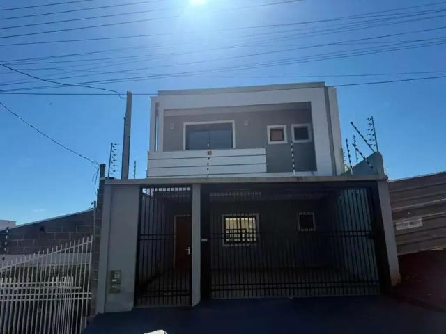 Casa / Sobrado para Locação em Ponta Grossa/PR Estrela 3 Quartos