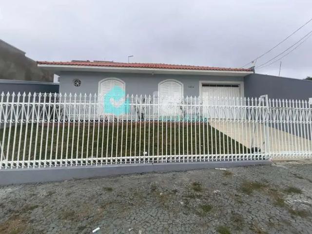 Casa / Sobrado para Locação em Ponta Grossa/PR Jardim Carvalho 3 Quartos
