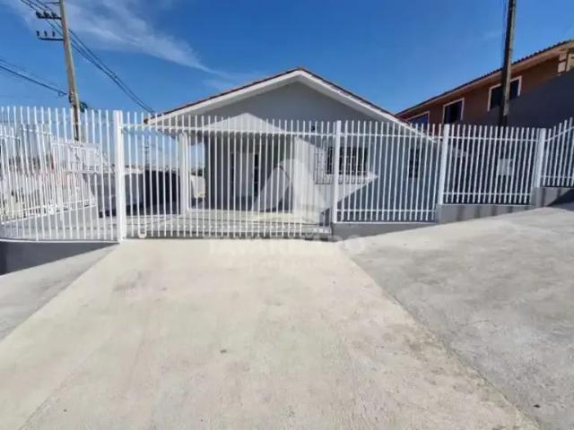 Casa / Sobrado para Locação em Ponta Grossa/PR Nova Rússia 3 Quartos