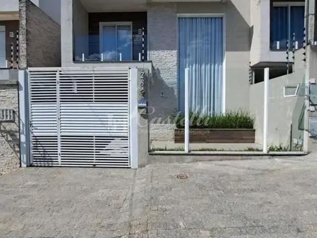 Casa / Sobrado para Locação em Ponta Grossa/PR Nova Rússia 2 Quartos