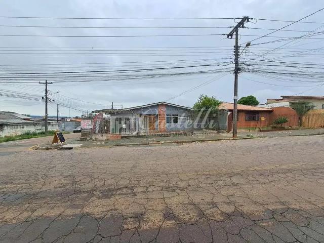 Casa / Sobrado para Locação em Ponta Grossa/PR Neves 4 Quartos