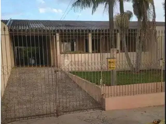 Casa / Sobrado para Locação em Ponta Grossa/PR Neves 4 Quartos