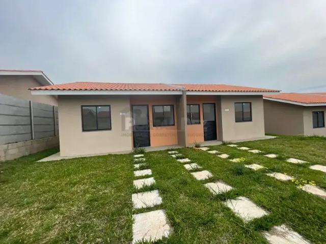 Casa / Sobrado para Locação em Ponta Grossa/PR Núcleo Santa Luzia 2 Quartos