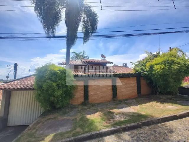 Casa / Sobrado para Locação em Ponta Grossa/PR Ronda 3 Quartos
