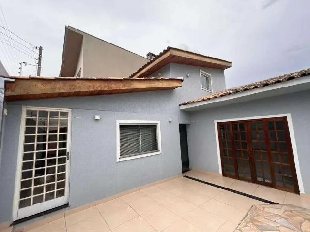 Casa / Sobrado para Locação em Ponta Grossa/PR Ronda 3 Quartos