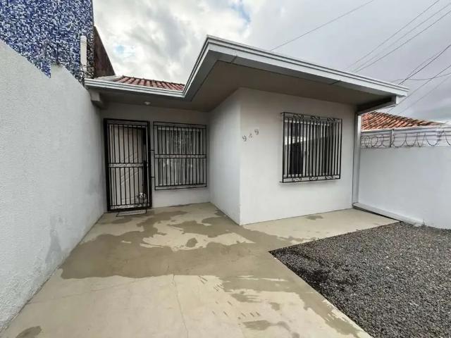 Casa / Sobrado para Locação em Ponta Grossa/PR Uvaranas 2 Quartos