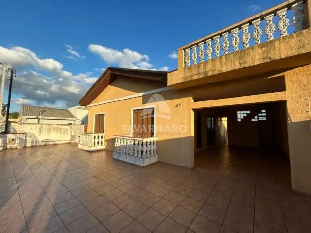 Casa / Sobrado para Locação em Ponta Grossa/PR Uvaranas 5 Quartos