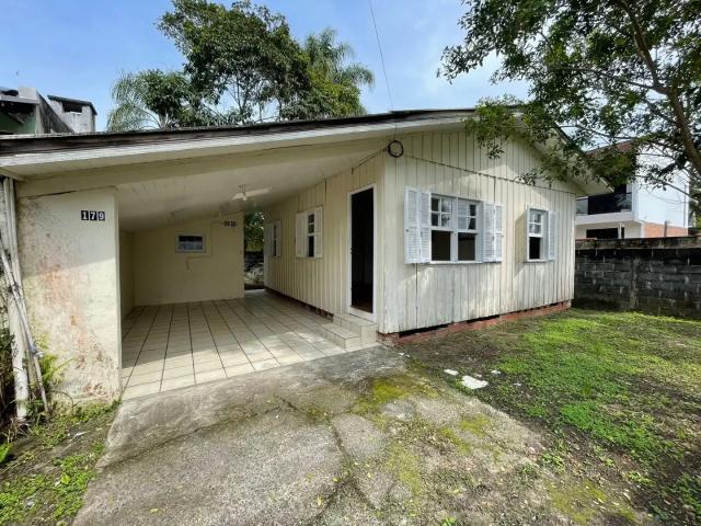 Casa / Sobrado para Locação em Pontal do Paraná/PR Pontal do Sul