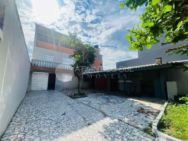 Casa / Sobrado para Locação em Pontal do Paraná/PR Santa Terezinha 3 Quartos