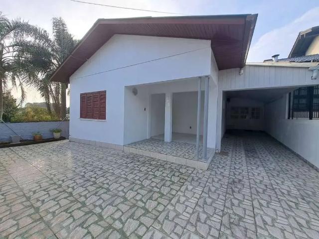 Casa / Sobrado para Locação em Portão/RS Estação Portão 3 Quartos