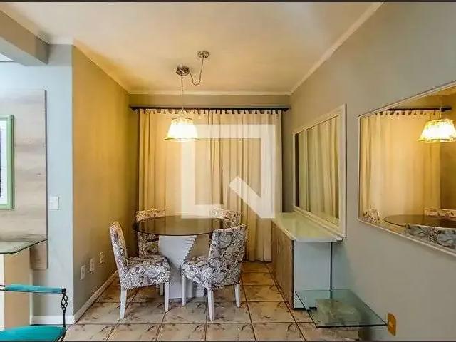 Casa / Sobrado para Locação em Porto Alegre/RS Cavalhada 2 Quartos