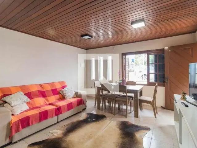 Casa / Sobrado para Locação em Porto Alegre/RS Cavalhada 3 Quartos