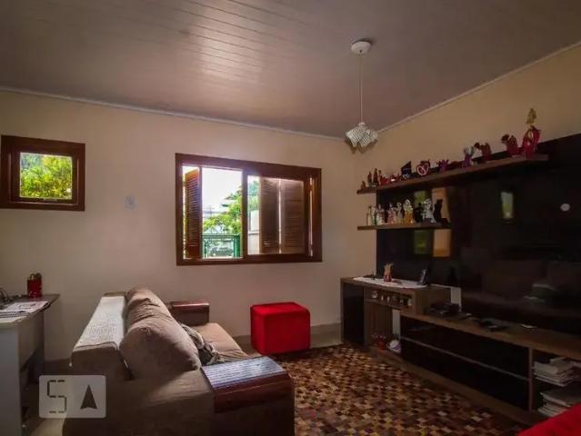Casa / Sobrado para Locação em Porto Alegre/RS Cavalhada 4 Quartos