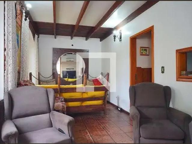 Casa / Sobrado para Locação em Porto Alegre/RS Camaquã 3 Quartos