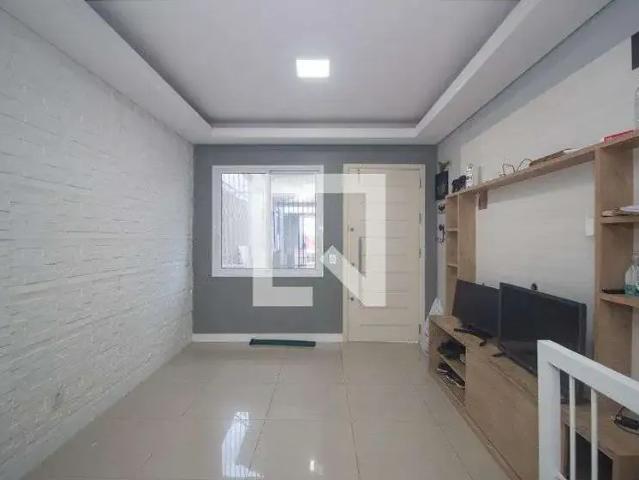 Casa / Sobrado para Locação em Porto Alegre/RS Campo Novo 2 Quartos