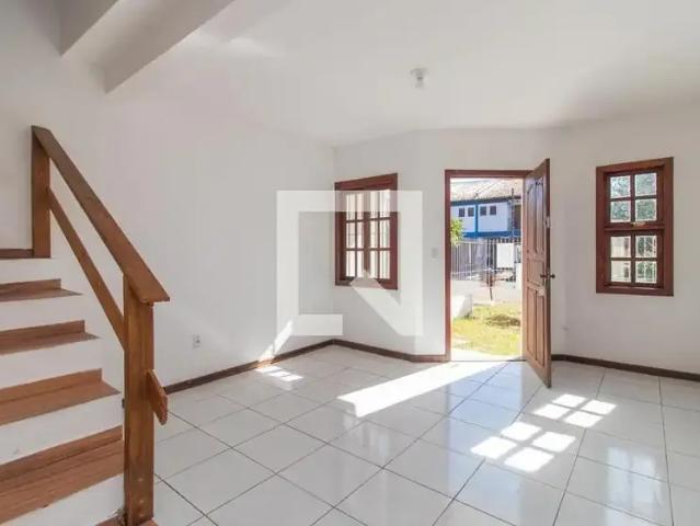 Casa / Sobrado para Locação em Porto Alegre/RS Campo Novo 3 Quartos