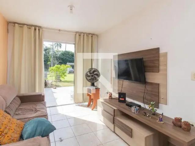 Casa / Sobrado para Locação em Porto Alegre/RS Chapéu do Sol 2 Quartos