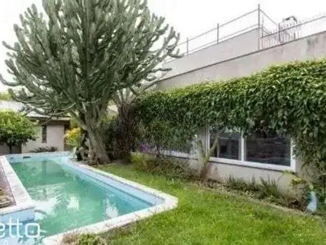 Casa / Sobrado para Locação em Porto Alegre/RS Cristal 4 Quartos