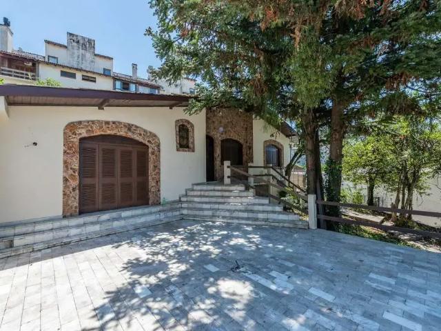 Casa / Sobrado para Locação em Porto Alegre/RS Cristal 3 Quartos