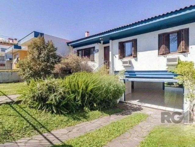 Casa / Sobrado para Locação em Porto Alegre/RS Cristal 3 Quartos