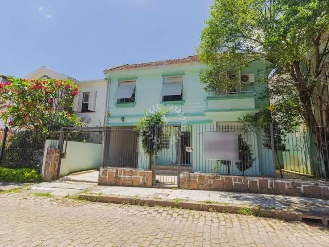 Casa / Sobrado para Locação em Porto Alegre/RS Auxiliadora 4 Quartos